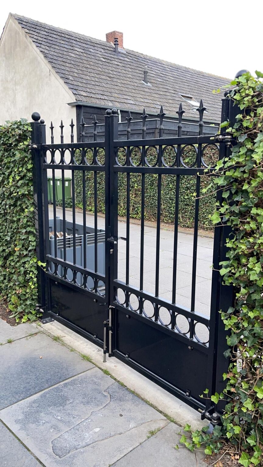 Metalen poort - Grootproducent van hekken en poorten op maat